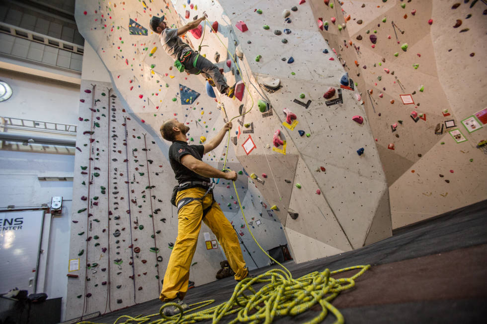 Lær deg sikring av klatrere på led | Klatreskolen | NORSK-KLATRING.NO